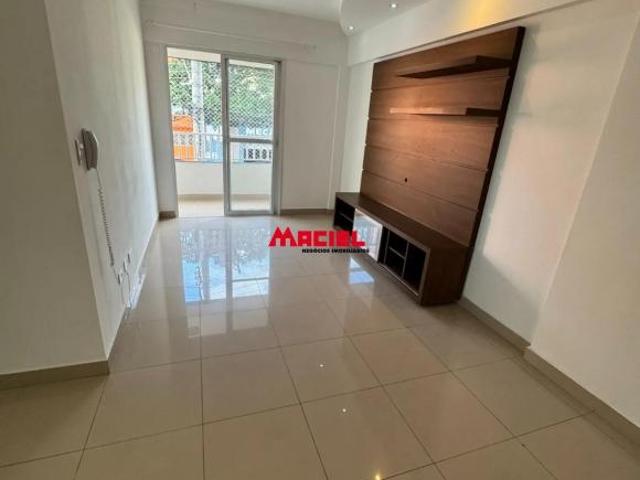 Apartamento com 3 quartos no Edificio Simone