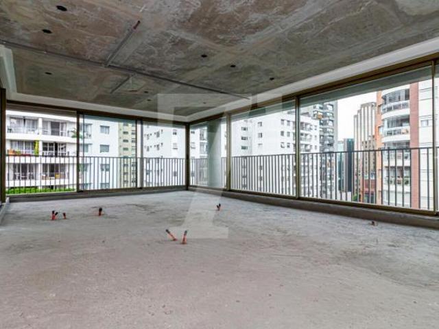 Apartamento com 3 quartos no Itaim Pronto