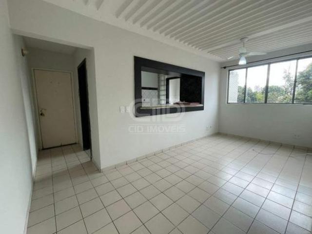 Apartamento com 3 quartos no Residencial Aclimação