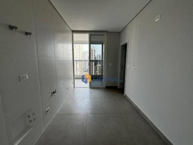 Apartamento com 3 quartos à venda, 115 m² por R$ 1.180.000 Zona 07 Maringá/PR