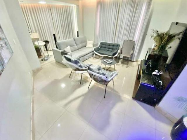 Apartamento com 3 Quartos à venda, 115m²