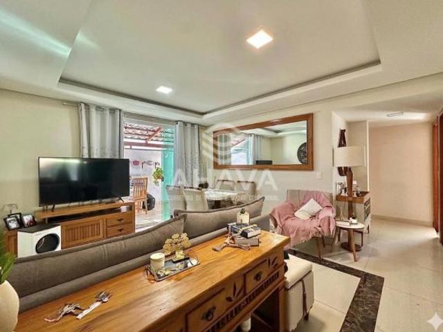 Apartamento com 3 Quartos à Venda, 140m², Itapoã, próximo à Avenida Dom Pedro I.