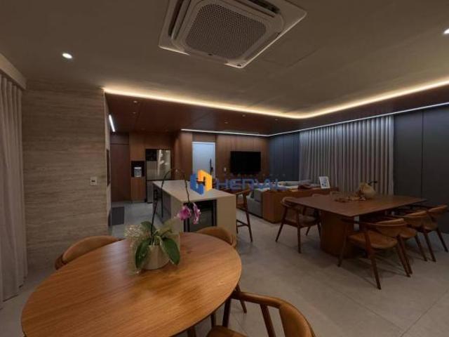 Apartamento com 3 quartos à venda, 140 m² por R$ 2.100.000 Zona 07 Maringá/PR