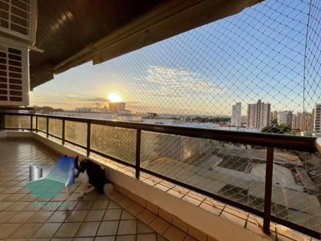 Apartamento com 3 quartos à venda, 159m² Centro