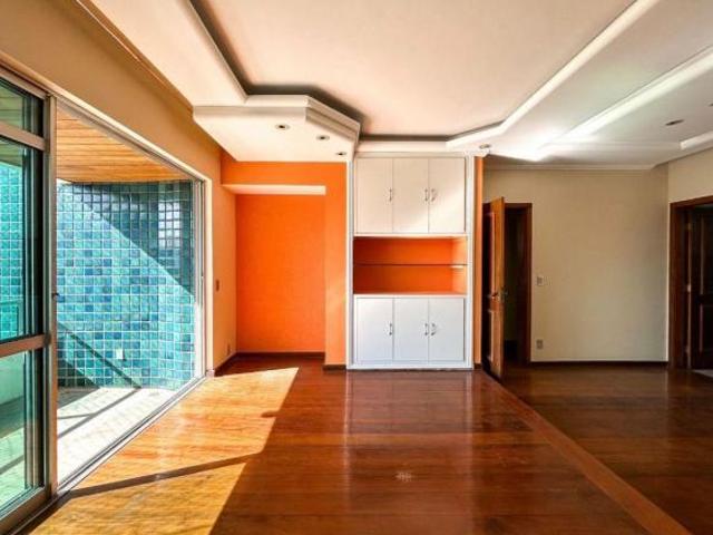 Apartamento com 3 quartos à venda, 207 m² por R$ 690.000 Centro Juiz de Fora/MG