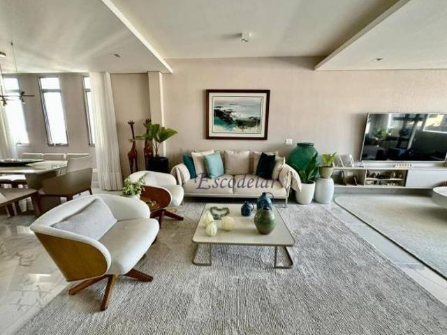 Apartamento com 3 quartos à venda, 212 m² por R$ 4.700.000 Vila Nova Conceição São Paulo/SP