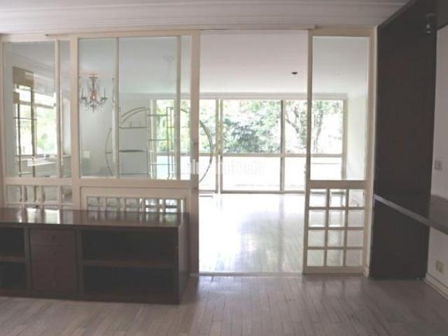 Apartamento com 3 Quartos à venda, 248m²