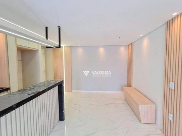 Apartamento com 3 dormitórios à venda, 66 m² por R$ 650.000,00 Condomínio Residencial São Paulo