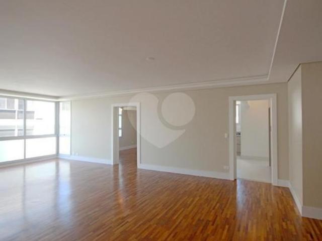 Apartamento com 3 quartos à venda em Consolação SP