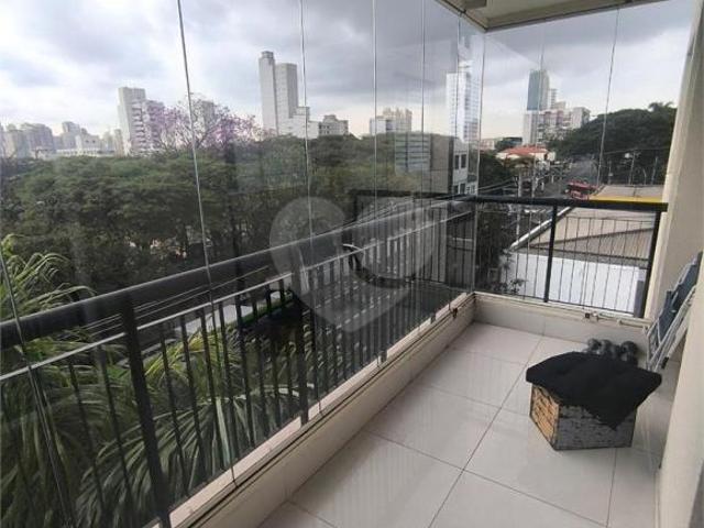 Apartamento com 3 quartos à venda em Cambuci SP