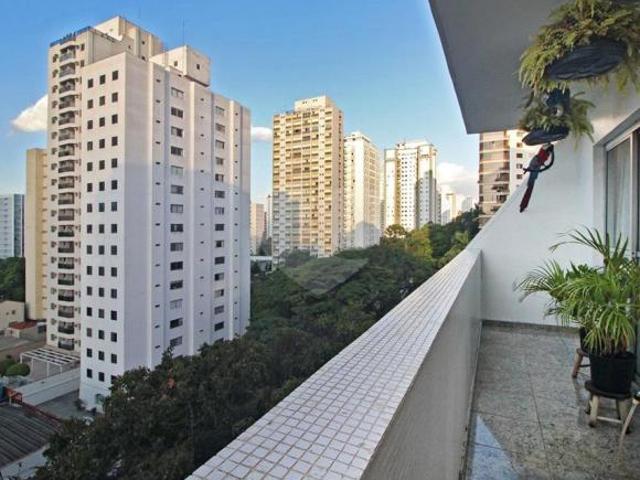 Apartamento com 3 quartos à venda em Campo belo SP