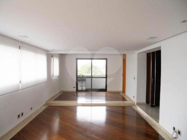 Apartamento com 3 quartos à venda em Campo belo SP