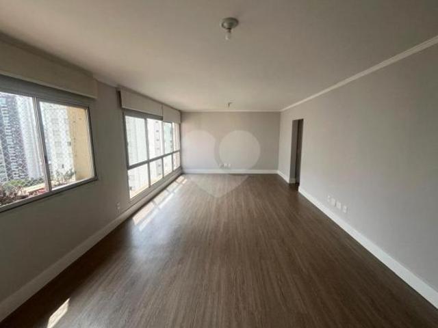 Apartamento com 3 quartos à venda em Campo Belo SP