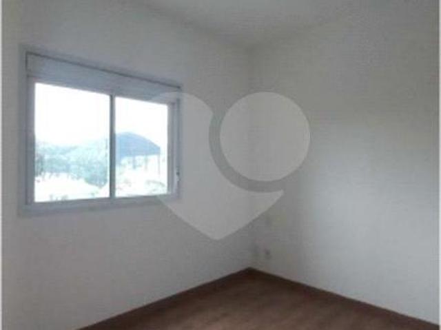 Apartamento com 3 quartos à venda em Caputera SP
