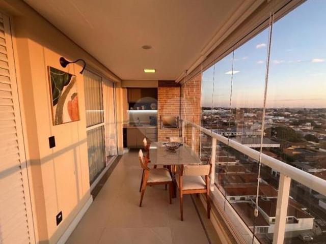 Apartamento à venda com 3 quartos, sendo 1 suíte, no condomínio Residencial Aurora Gardens, São Car