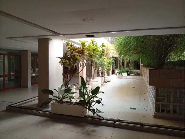 Apartamento com 3 quartos à venda em Cerqueira César SP