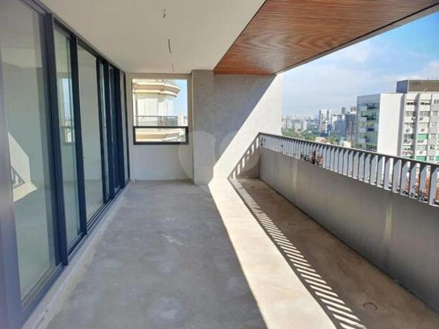 Apartamento com 3 quartos à venda em Cerqueira césar SP