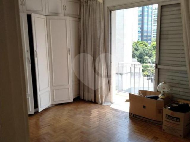 Apartamento com 3 quartos à venda em Aclimação SP