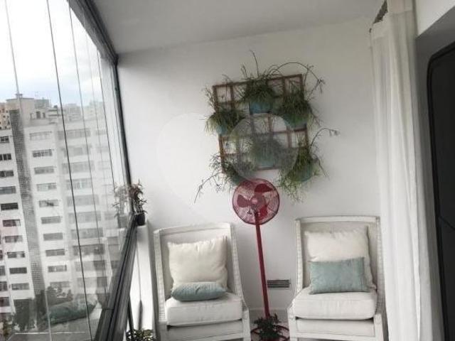 Apartamento com 3 quartos à venda em Aclimação SP