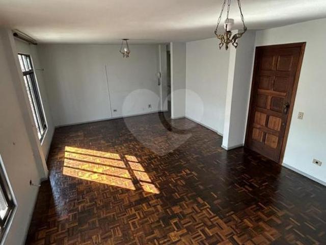 Apartamento com 3 quartos à venda em Ahú PR