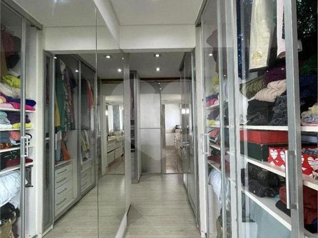 Apartamento com 3 quartos à venda em Alphaville centro industrial e empresarial/alphaville. SP