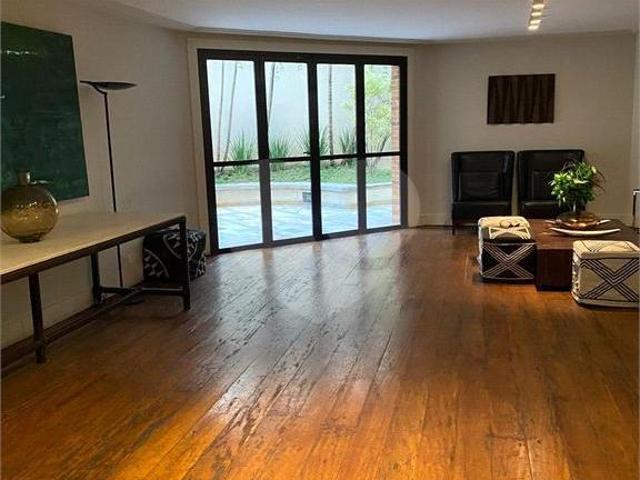 Apartamento com 3 quartos à venda em Itaim bibi SP