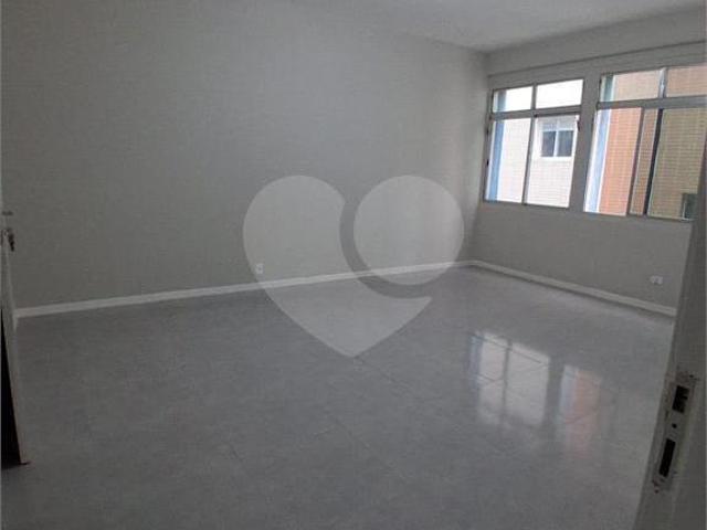 Apartamento com 3 quartos à venda em Itararé SP
