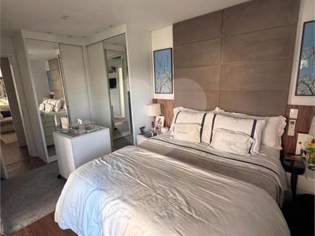 Apartamento com 3 quartos à venda em Jardim fonte do morumbi SP