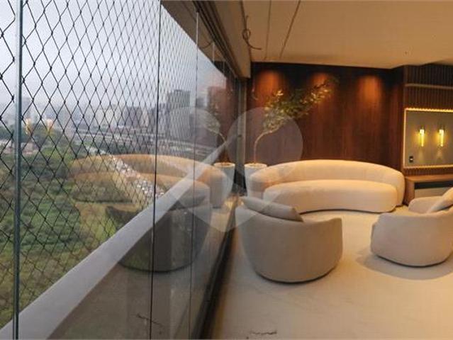 Apartamento com 3 quartos à venda em Jardim Fonte Do Morumbi SP