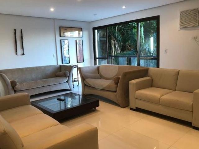 Apartamento com 3 quartos à venda em Jardim las palmas SP