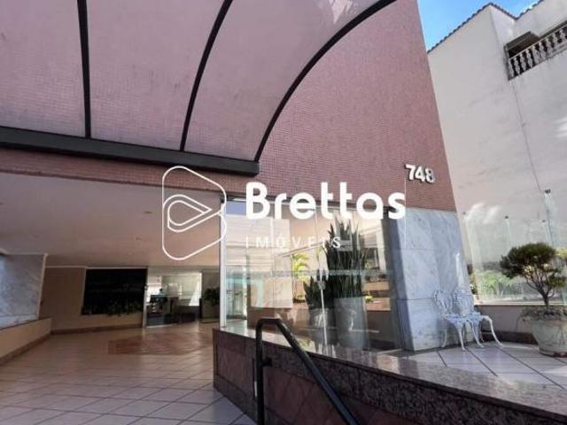 Apartamento com 3 quartos à venda em Lavras, no bairro Centro