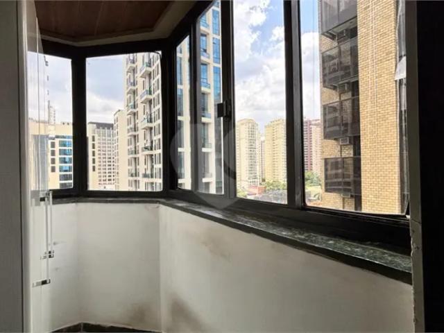 Apartamento com 3 quartos à venda em Moema SP
