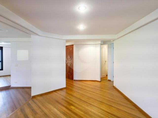 Apartamento com 3 quartos à venda em Moema SP