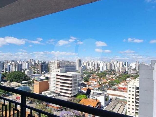 Apartamento com 3 quartos à venda em Moema SP