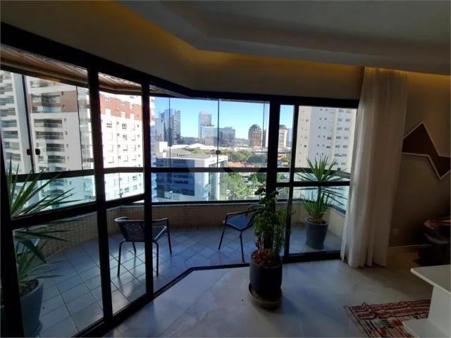 Apartamento à venda com 3 quartos, sendo 1 suíte, no condomínio Clermont Ferrand, São Paulo SP