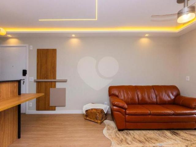 Apartamento 2 quartos sendo 1 suíte e 2 vagas á venda em Santo Amaro, São Paulo