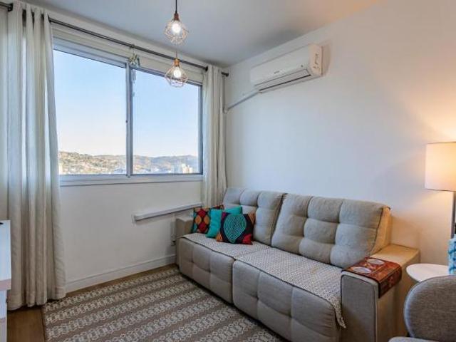 Apartamento com 3 quartos à venda em Porto Alegre, no bairro Jardim Carvalho