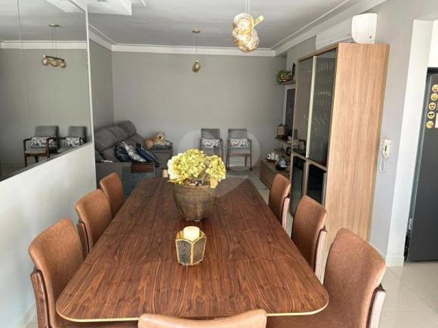 Apartamento à venda com 3 quartos, sendo 1 suíte, no condomínio Edifício Victoria Park, São Carlos