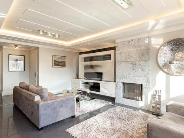 Apartamento com 3 quartos à venda em Petrópolis RS
