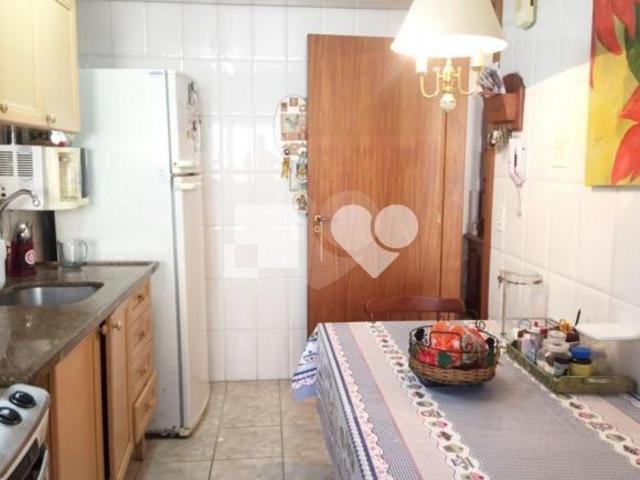 Apartamento com 3 quartos à venda em Petrópolis RS