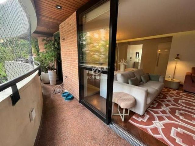 Apartamento com 3 quartos à Venda, Moema São Paulo