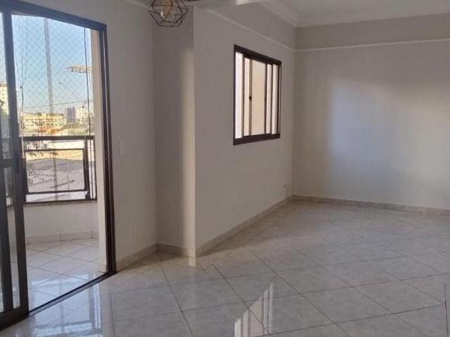 Apartamento com 3 quartos à venda no Bairro Saraiva Uberlândia/MG
