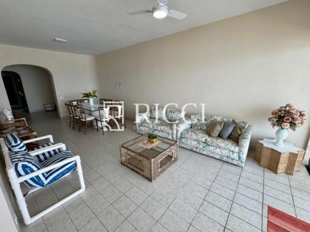 Apartamento com 3 Quartos à Venda na Pitangueiras Guarujá