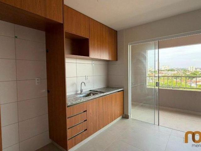 Apartamento com 3 quartos com armarios no Bueno