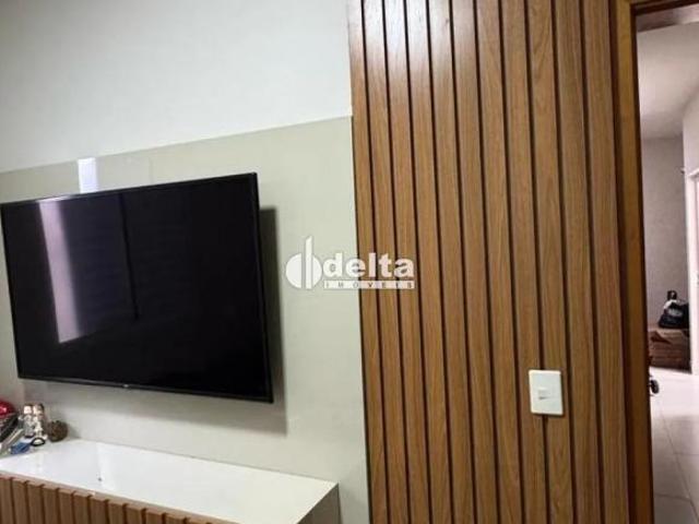 Apartamento com 3 quartos disponível para venda no bairro Shopping Park em Uberlândia MG