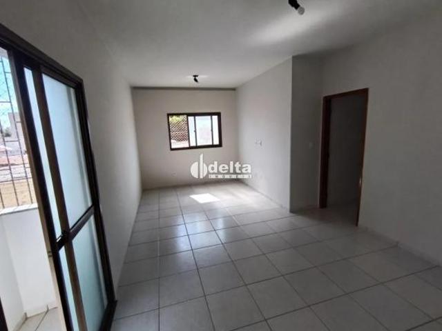 Apartamento com 3 quartos disponível para locação ou venda no bairro Saraiva em Uberlândia MG