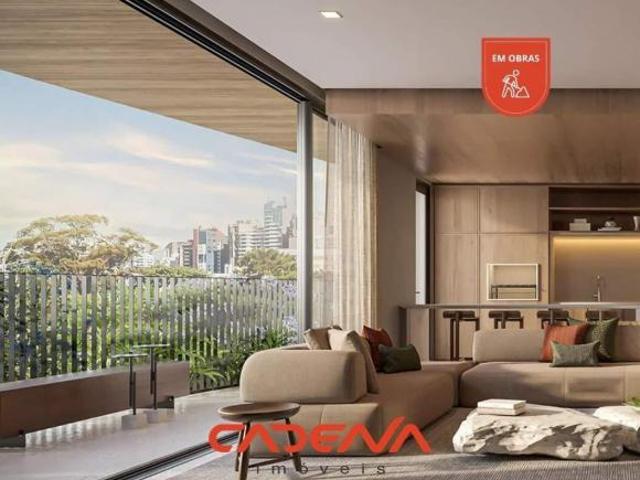 Apartamento com 3 quartos e 3 vagas à venda no Batel