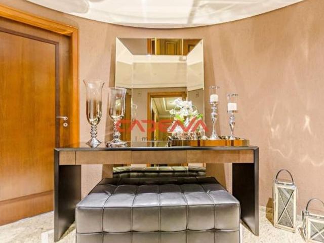 Apartamento com 3 quartos e 3 vagas à venda no Cristo Rei
