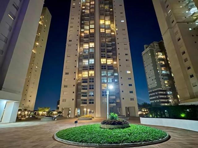 Apartamento com 3 quartos e 3 vagas de garagem à venda no Cristo Rei em Curitiba