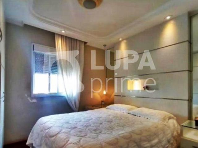 APARTAMENTO COM 3 QUARTOS E 3 VAGAS DE GARAGEM À VENDA NO TATUAPÉ
